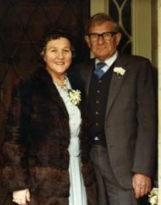 The Rutte Family & Stirling Parrot Farm – Mount Lofty Districts ...